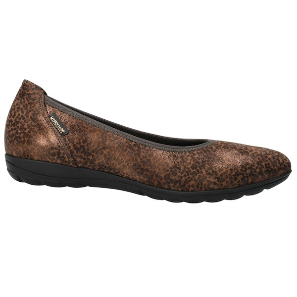 Emilie - Brown – E.G.Geller