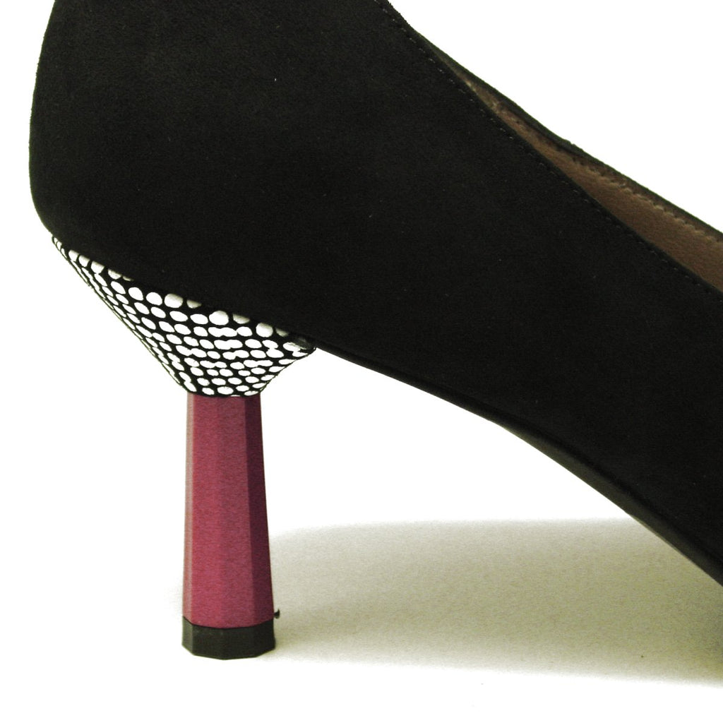 Lia Black Red – E.G.Geller