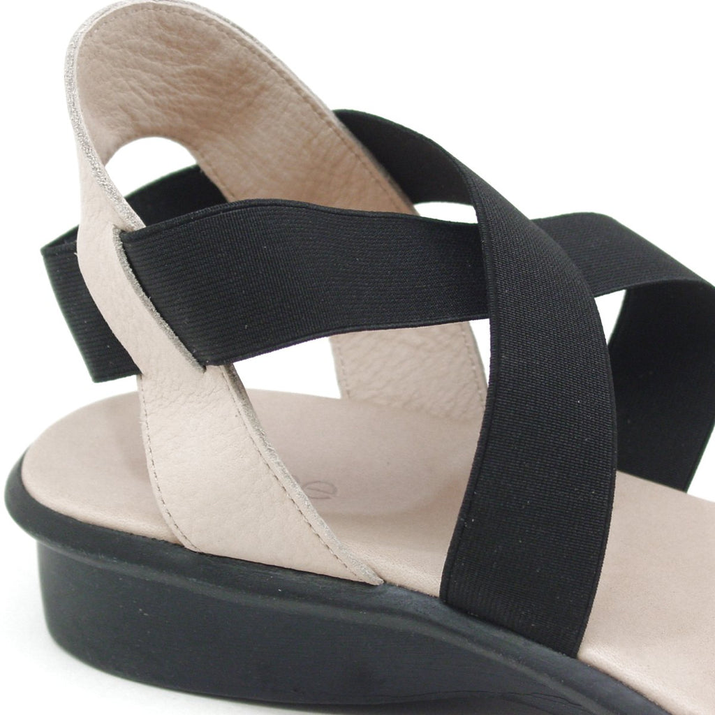 Satia Nude – E.G.Geller