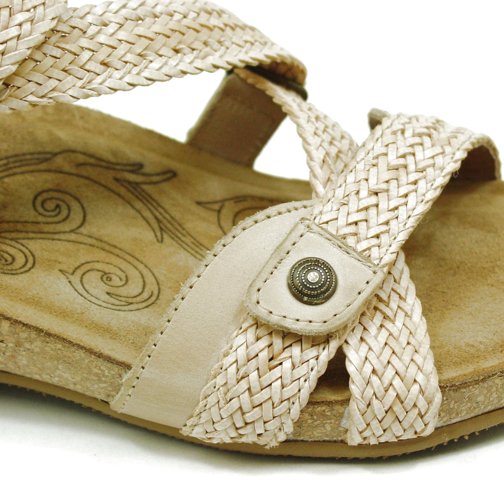 Trulie Nude – E.G.Geller